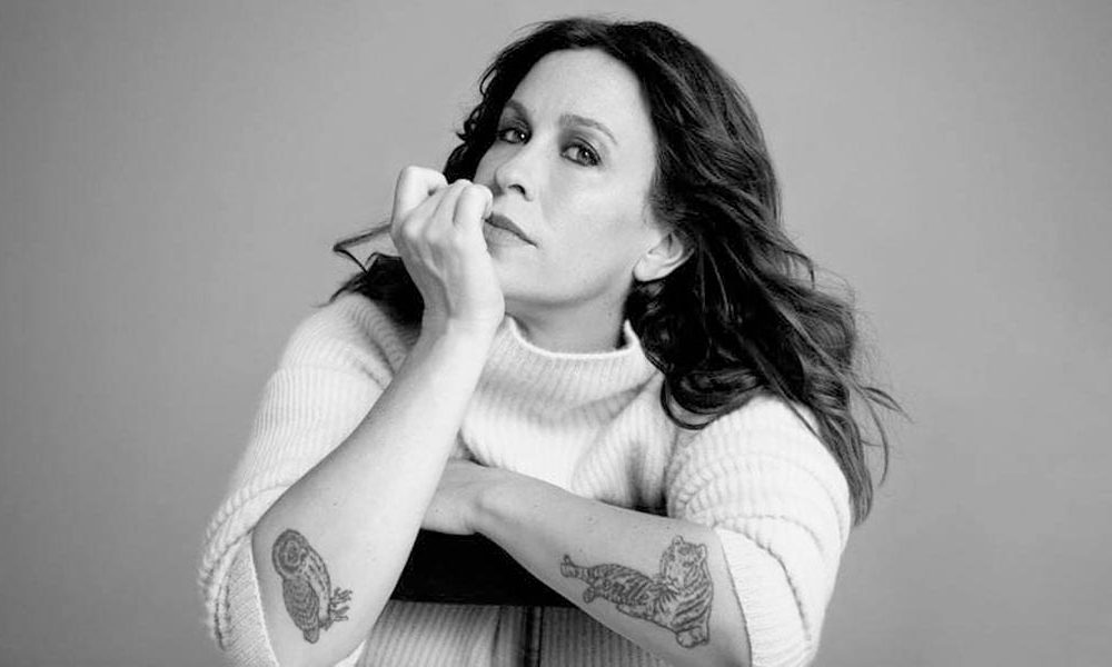 ¡Alanis Morissette lanza una nueva canción y video de "I miss the band ...