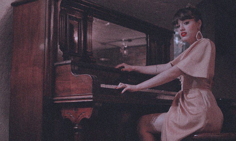 Yamile nos regala una versión íntima de “Historia Real” - Blog Joinnus