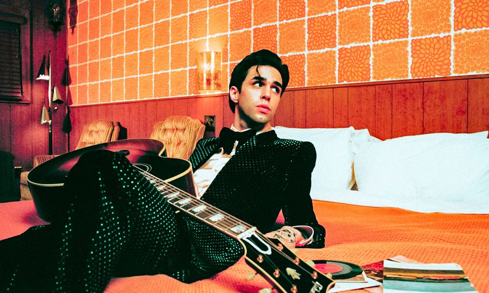 El cantautor emergente Stephen Sánchez lanza su álbum debut "Angel Face ...