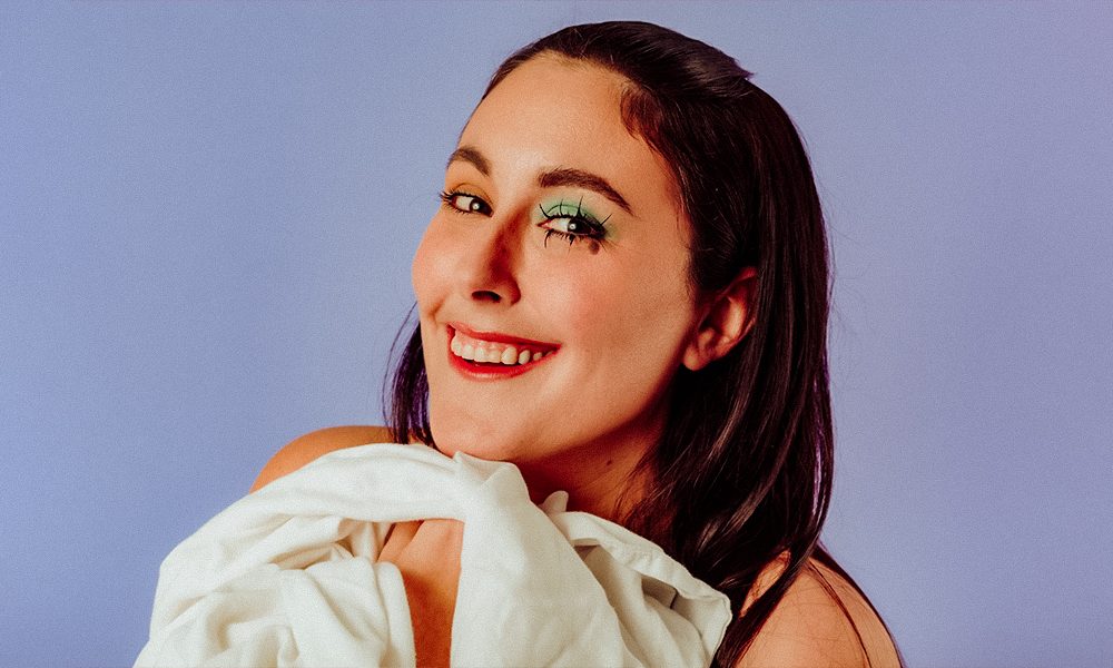 Una puesta en escena hecha música: Luciana Arispe lanza su primer disco ...